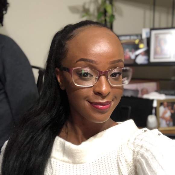 Kenesha's Closet (@keneshaki_xo) | Poshmark